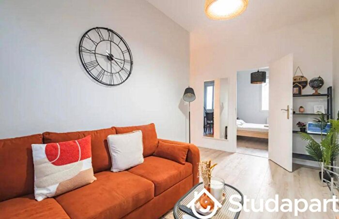 Appartement à louer - Clairmarais-Charles Arnould, Reims - 2 pièces