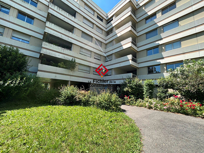 Appartement 1 pièce à louer à Meylan, Centre-ville