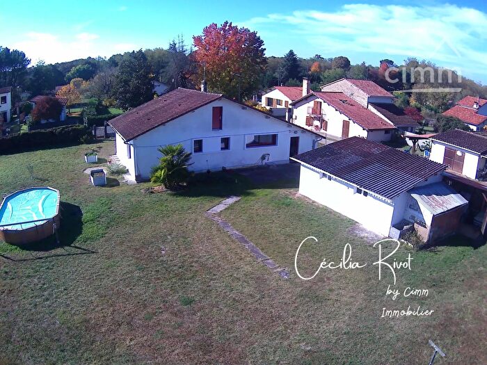 Maison à vendre - Roquefort - 5 pièces - 3 chambres