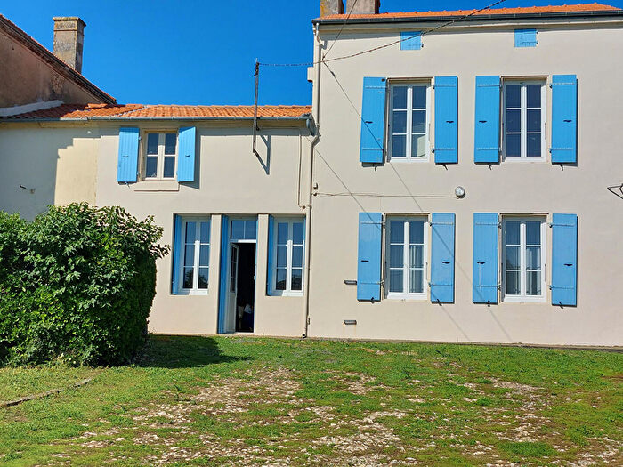 Maison à vendre - Breuil-Magné - 7 pièces - 3 chambres