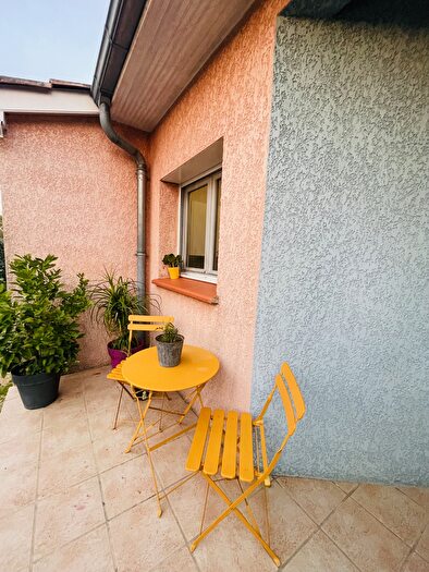 Maison à vendre - Villaudric - 4 pièces - 3 chambres