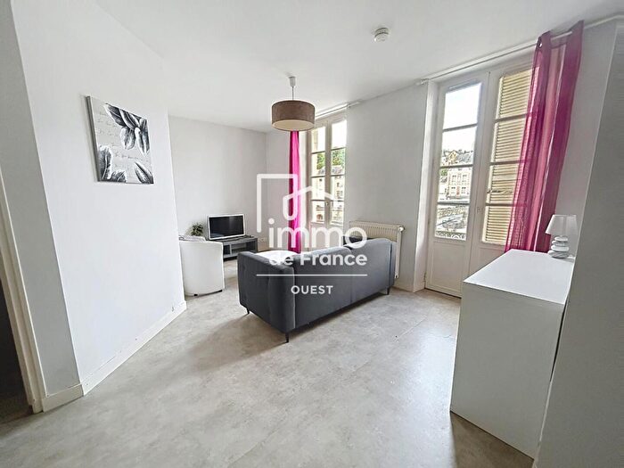 Appartement 2 pièces à Laval, Les Pommeraies, à vendre