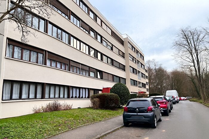 Appartement à vendre - Vaux-le-Pénil - 4 pièces - 2 chambres