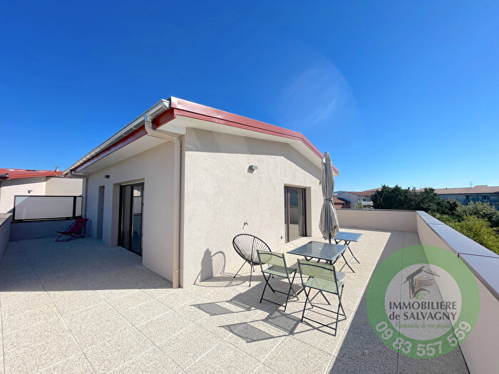 Appartement à vendre - La Tour-de-Salvagny - 4 pièces - 3 chambres