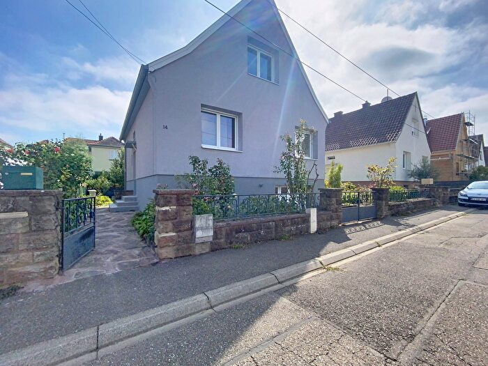 Strasbourg, Koenigshoffen, Hohberg : Maison 4 pièces à louer