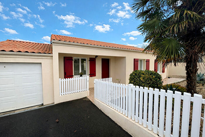 Maison à vendre - La Crèche - 5 pièces - 3 chambres