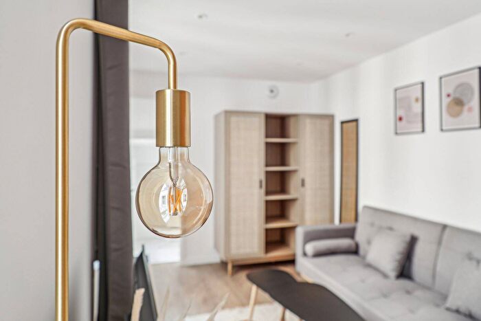 Appartement à louer - Amiraux-Simplon-Poissonniers, Paris ème arrondissement - 1 pièce