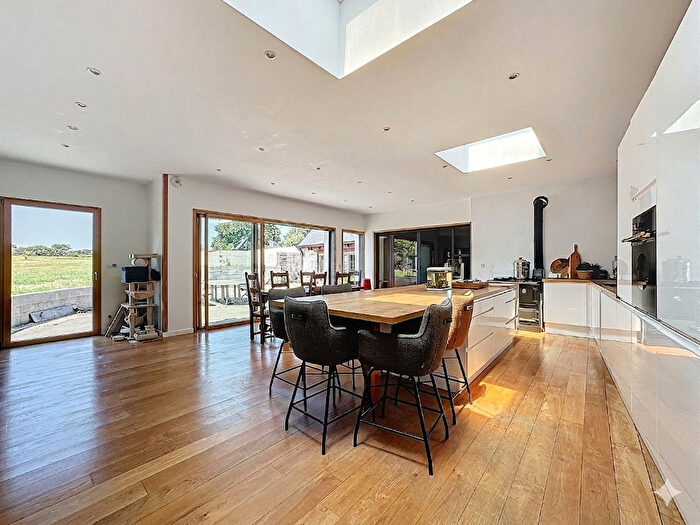 Maison à vendre - Saint-Alban - 8 pièces - 4 chambres