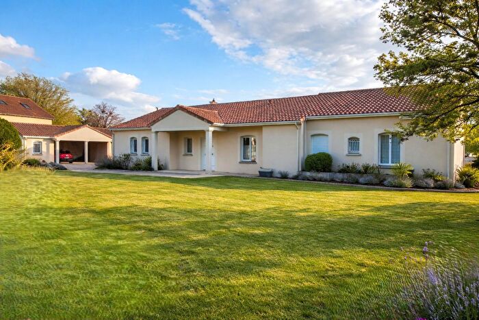 Maison 7 pièces à vendre à Pleumartin