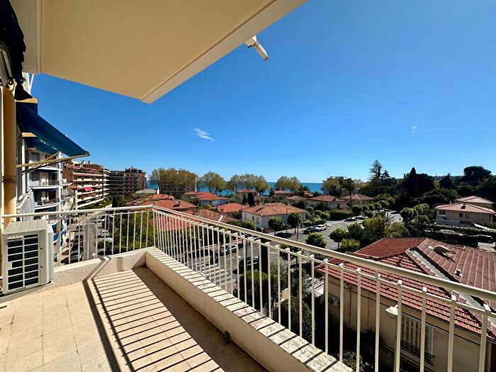 Appartement à vendre - Menton, Hôtel de Ville, Vieille Ville, Musée, Madone, Carnolès - 1 pièce