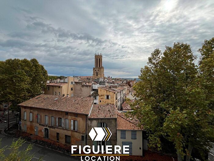 Appartement à louer - Centre Ville, Aix-en-Provence - 4 pièces - 3 chambres