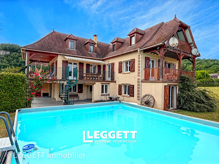 Maison 8 pièces à Saint-Sozy, à vendre