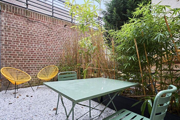 Appartement 2 pièces à Vieux Lille, à louer