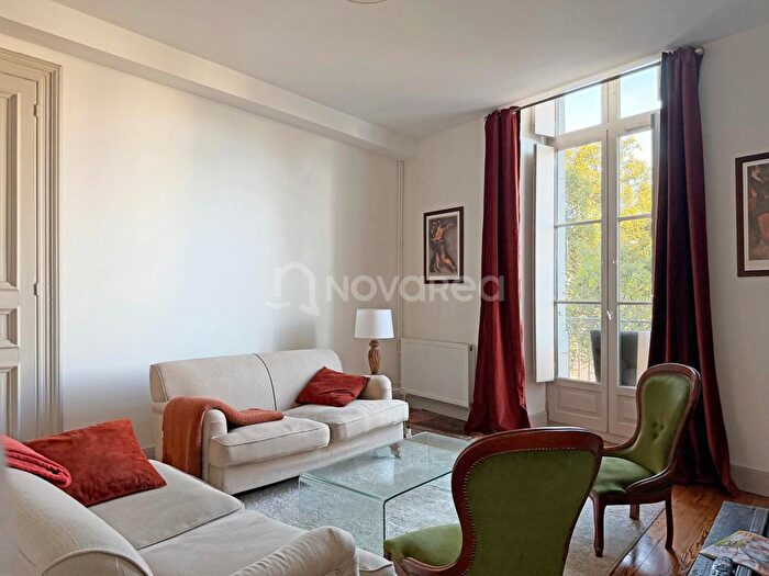 Appartement 4 pièces à louer à Pau, Centre-ville