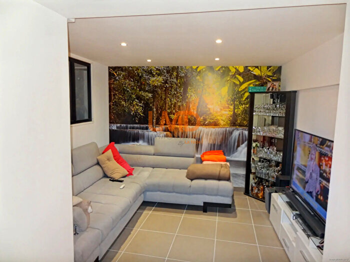 Maison à vendre - Mussidan - 6 pièces - 3 chambres