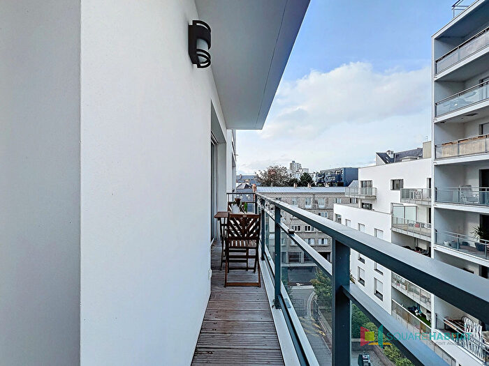 Appartement à vendre - Quartiers Centre, Colombier - 2 pièces - 1 chambre