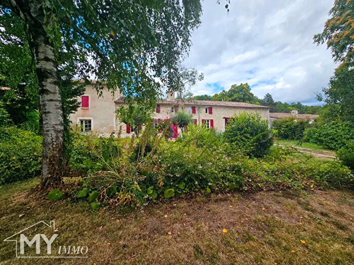 Maison 6 pièces à Saint-Antoine-de-Breuilh, à vendre