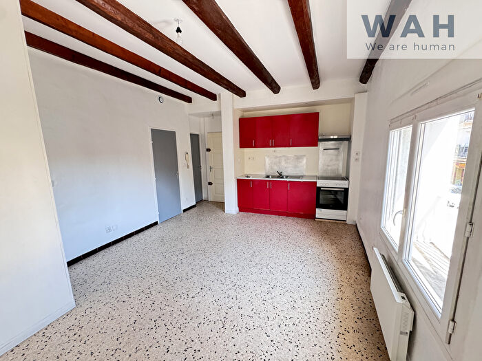 Appartement à louer - Lunel, Centre-ville, Gare - 3 pièces - 2 chambres