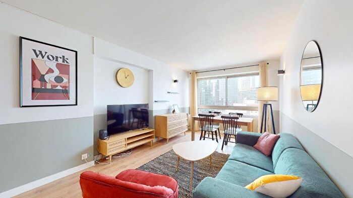Appartement 5 pièces à Gambetta, Courbevoie, à louer