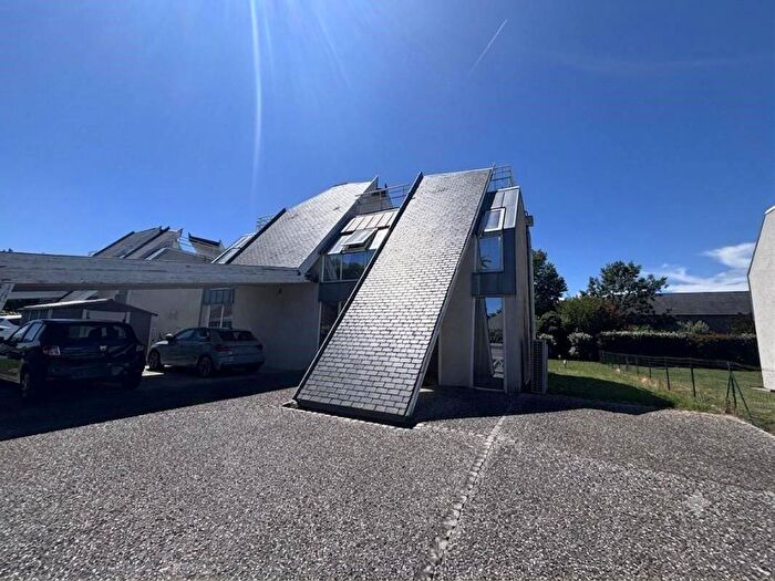 Sud Est, Lescar : Maison 5 pièces à louer