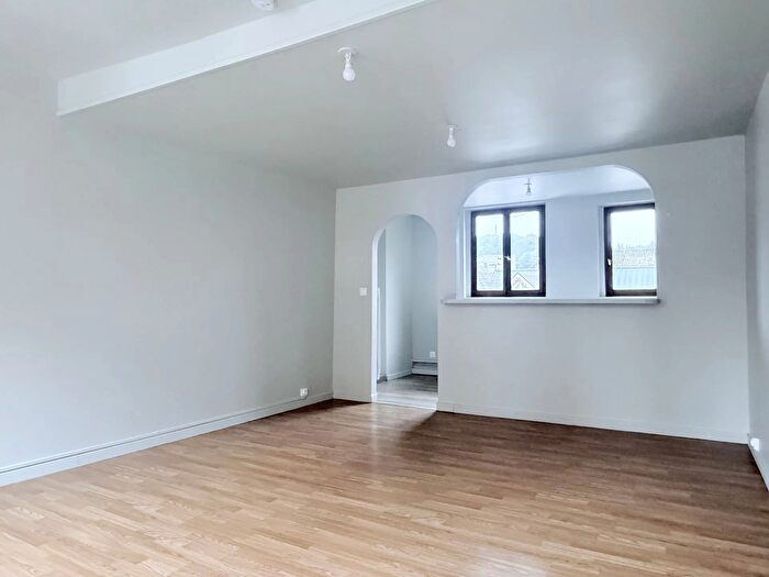 Appartement 4 pièces à louer - Saint-Saëns