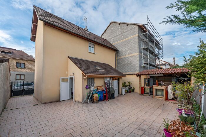 Maison à vendre - Saint-Denis - 4 pièces - 2 chambres