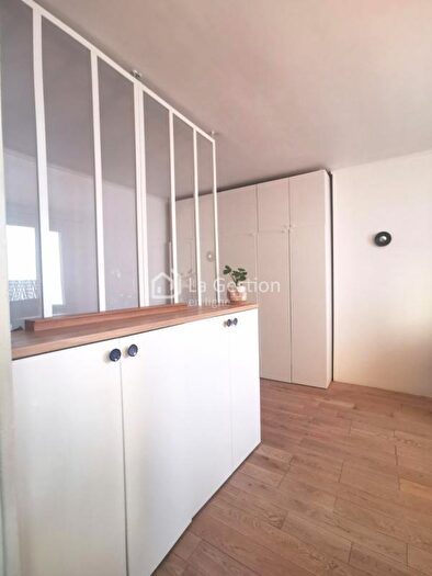Appartement à louer - Paris e , Plaine, Lagny - 1 pièce