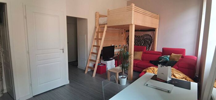 Appartement 1 pièce à Les-Collines, Vienne, à louer