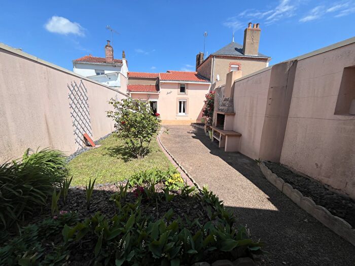 Maison 7 pièces à Saint-Philbert-de-Grand-Lieu, à vendre