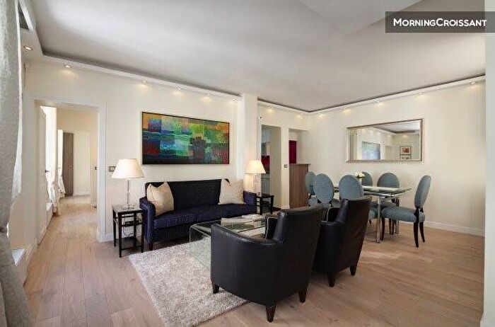 Appartement à louer - Ternes-Maillot, Paris ème arrondissement - 3 pièces - 2 chambres