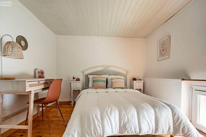 Appartement à louer - Bordeaux - 3 pièces - 2 chambres