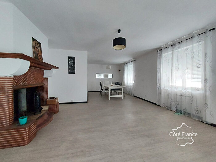 Maison à vendre - Saint-Symphorien - 8 pièces - 6 chambres