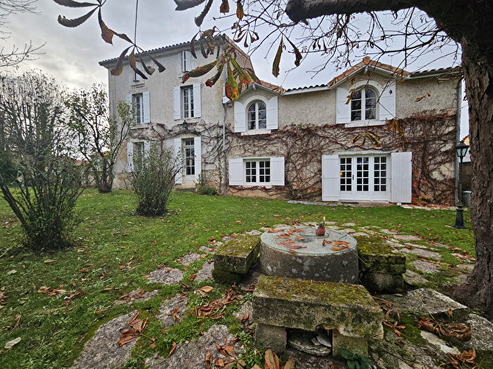 Maison à vendre - Ribérac - 7 pièces - 5 chambres