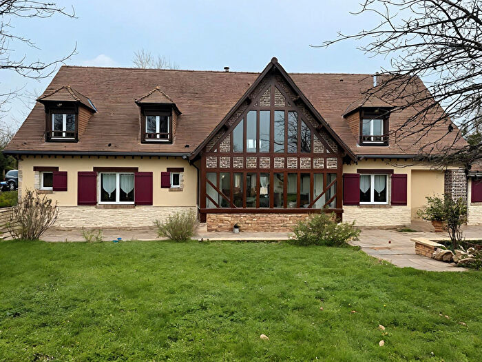 Maison à vendre - Chaumont-en-Vexin - 8 pièces - 5 chambres