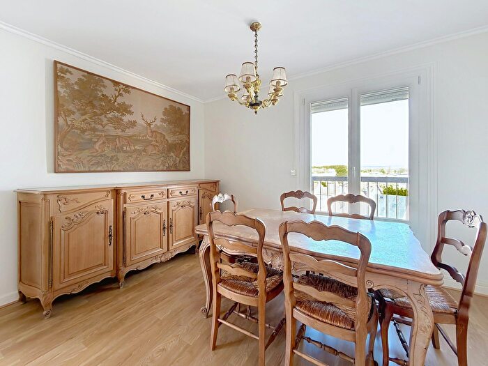 Appartement à vendre - Saint-Brice-Courcelles - 4 pièces - 2 chambres