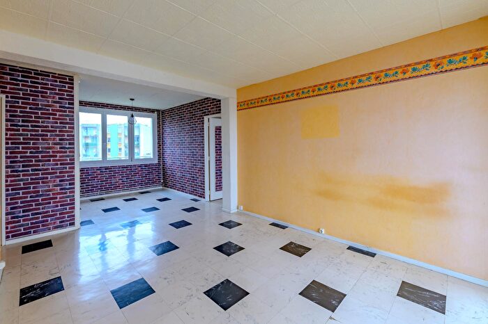 Saint-Quentin, Europe, Rémicourt : Appartement 4 pièces à vendre