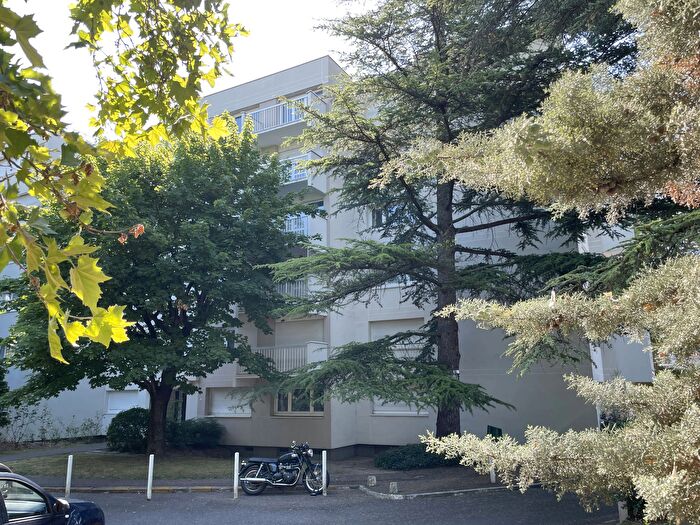 Chatou, Nord - Appartement 1 pièce à vendre