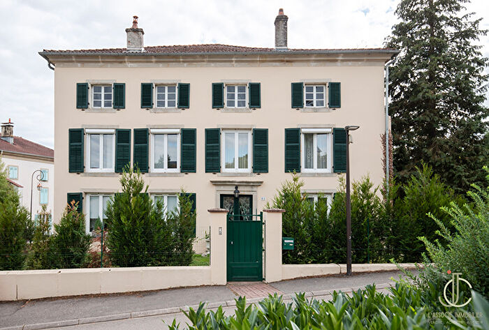 Maison 10 pièces à vendre à Remoncourt