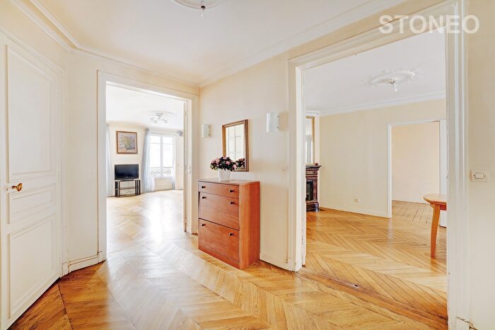 Appartement à vendre - Paris e , Clichy, Trinité - 5 pièces - 3 chambres