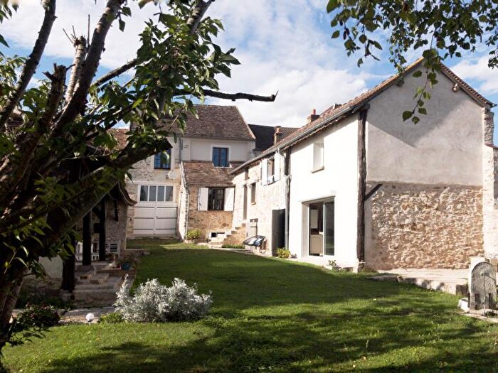 Maison 5 pièces à Le Châtelet-en-Brie, à vendre