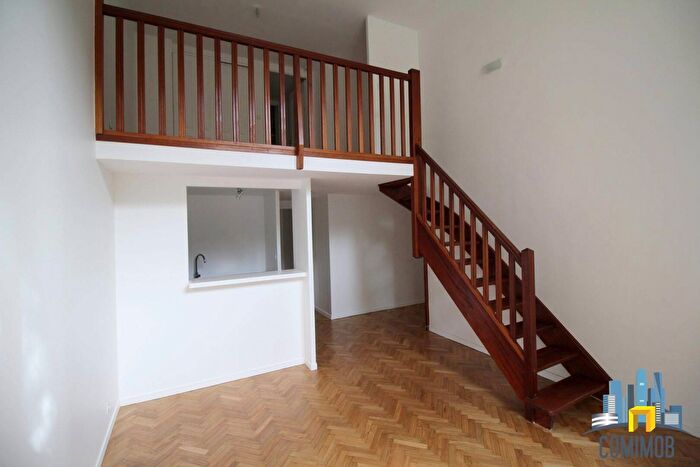 Appartement à louer - Faubourg de lArche, Courbevoie - 2 pièces - 1 chambre