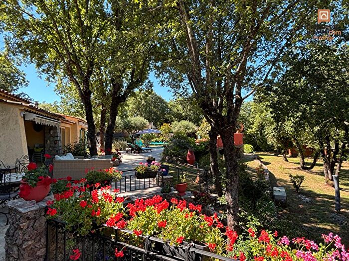 Maison 8 pièces à vendre - Saint-Paul-en-Forêt