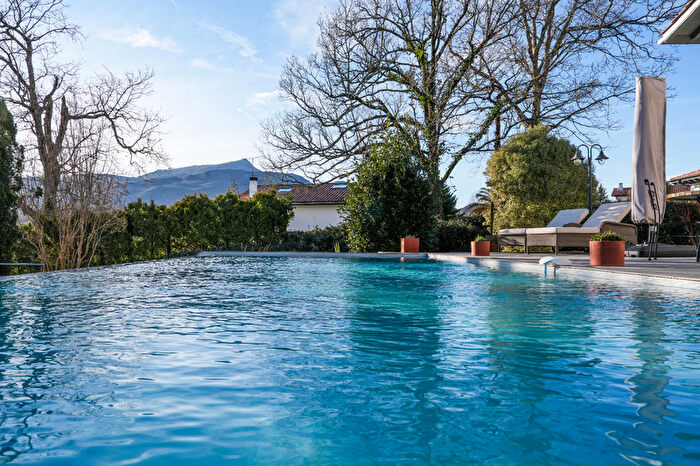 Maison à vendre - Ascain - 7 pièces - 5 chambres