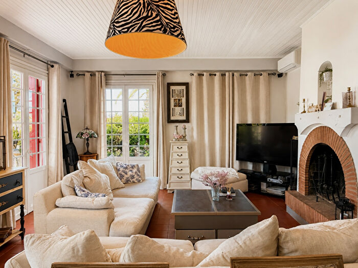 Vaux-sur-Mer - Maison 18 pièces à vendre