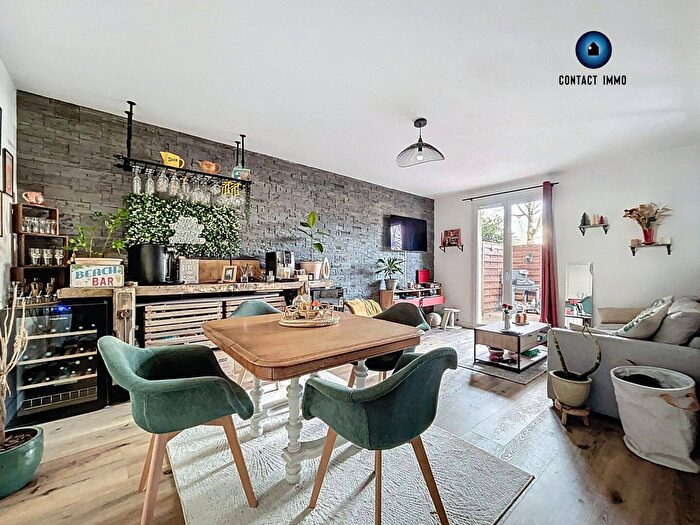 Bouquet, Brive-la-Gaillarde : Appartement 3 pièces à louer