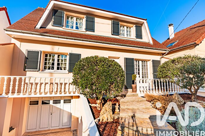 Maison à vendre - Yerres, Gambetta, Brossolette, Belvédère - 6 pièces - 3 chambres