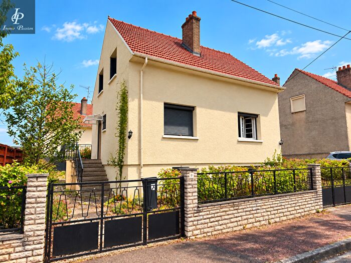 Nuits-Saint-Georges : Maison 5 pièces à vendre