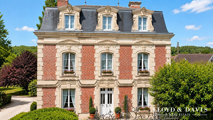 Maison 11 pièces à Compiègne, Centre-ville, à vendre