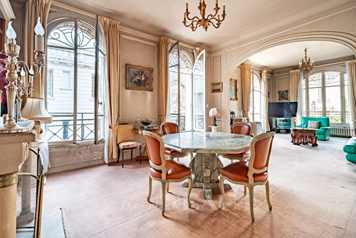 Maison à vendre - Neuilly-sur-Seine, Saint-James, Madrid - 10 pièces - 6 chambres