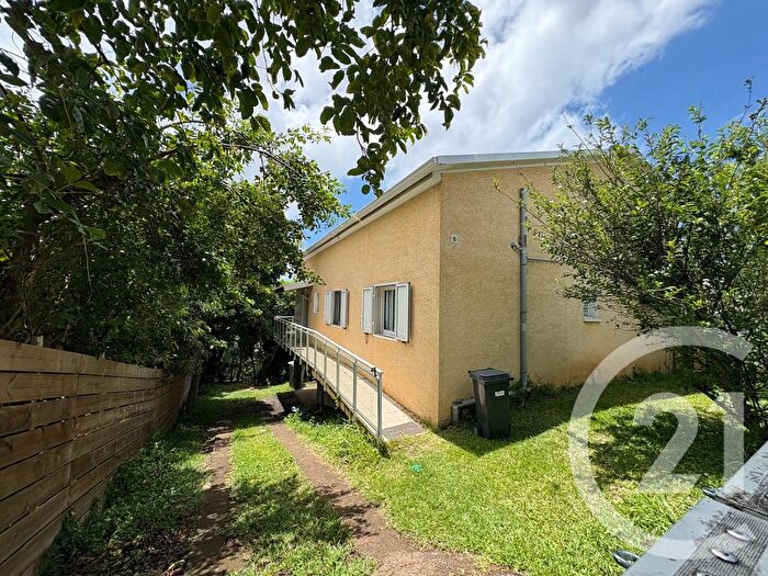 Maison à louer - Saint-Denis, La Bretagne, Sainte-Clotilde - 5 pièces - 4 chambres